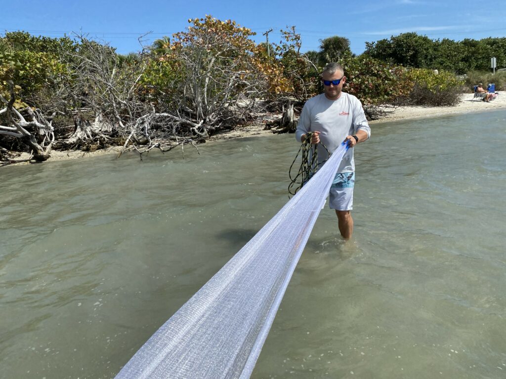How to Throw a 12' Cast Net - InTheBite